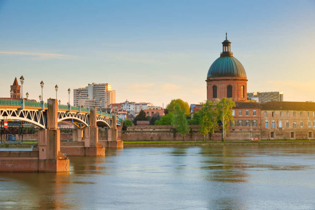 Exploring the 'Pink City' of Toulouse - Coffee and Caminos