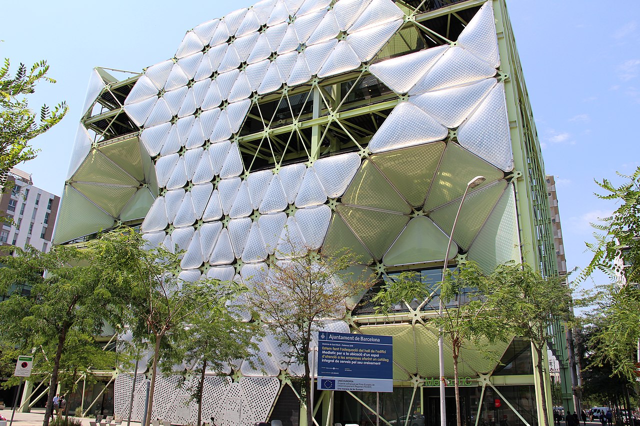 Best sustainable architecture in Barcelona - Coffee and Caminos